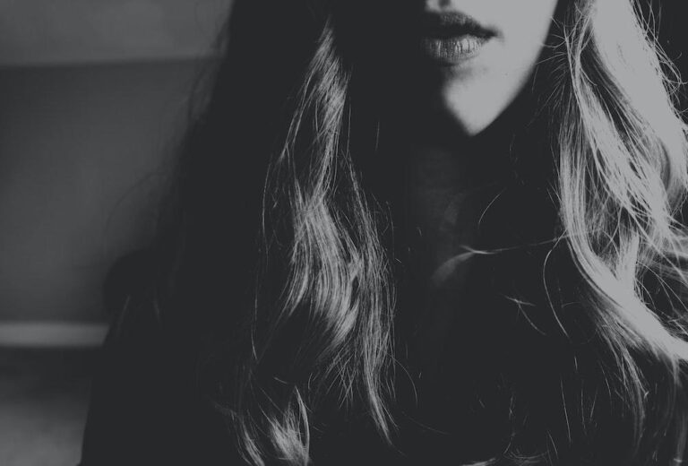 Does Vaping Make Your Lips Dark? - Pure Vape Reviews